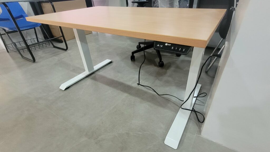 UP – Height Adjusting Motorized Standing-Sitting Desks (Single Motor ...